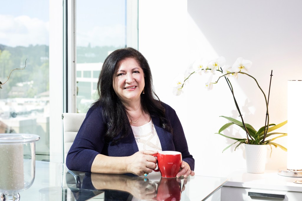 About Dr. Mitra Rashidian – Mitra Rashidian, Ph.D., LMFT., CST, ABS.